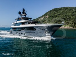 QUEEN TATI Yacht - 123ft MCP Yachts 2023 | YachtBuyer