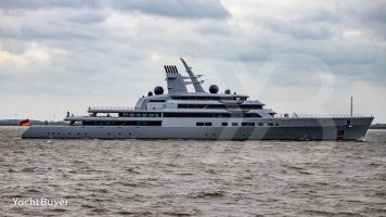 DRAGONFLY Yacht - 143m (467ft) Lurssen 2024 | YachtBuyer