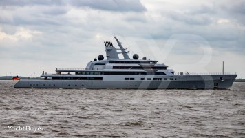 DRAGONFLY Yacht - 143m Lurssen 2024 | YachtBuyer
