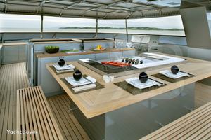 AKIKO Yacht - 112ft Alloy Yachts 2007 | YachtBuyer
