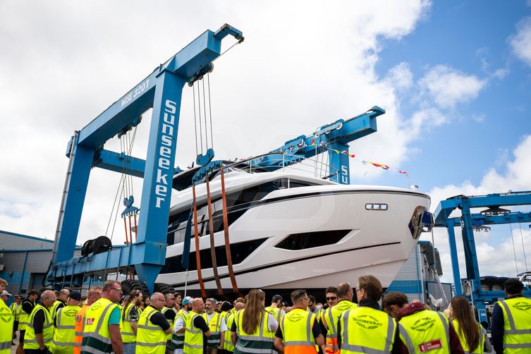 82 OCEAN ENCLOSED/ 802 Yacht - 83ft Sunseeker 2024 | YachtBuyer