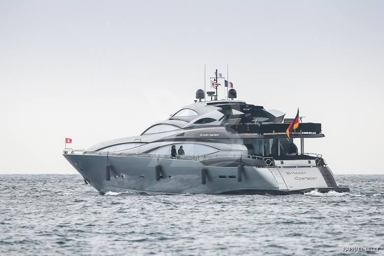 SMOOTH OPERATOR Yacht - 102ft Sunseeker 2003 | YachtBuyer