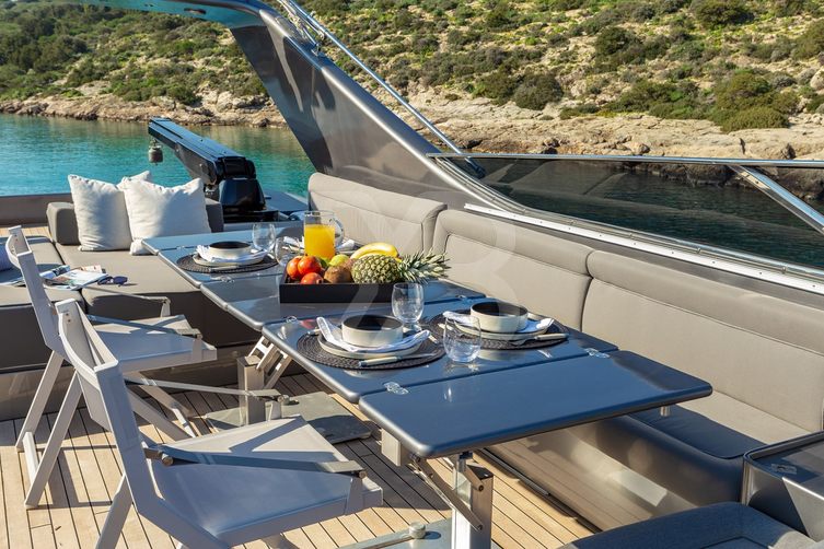 SUMMER FUN Yacht - 102ft Admiral Yachts 2001 | YachtBuyer