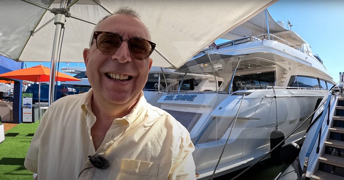 Ferretti 960 Review (2014 Edition)