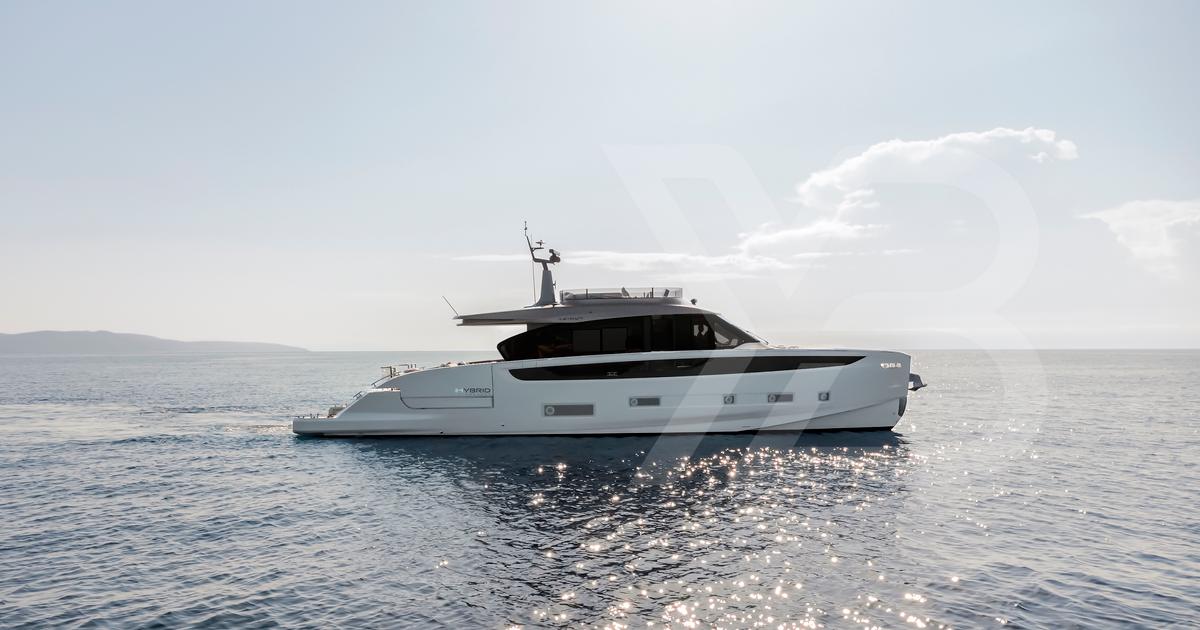 Azimut Seadeck 7 Wins Yacht Style Award Ahead of 2025 SYF Debut ...