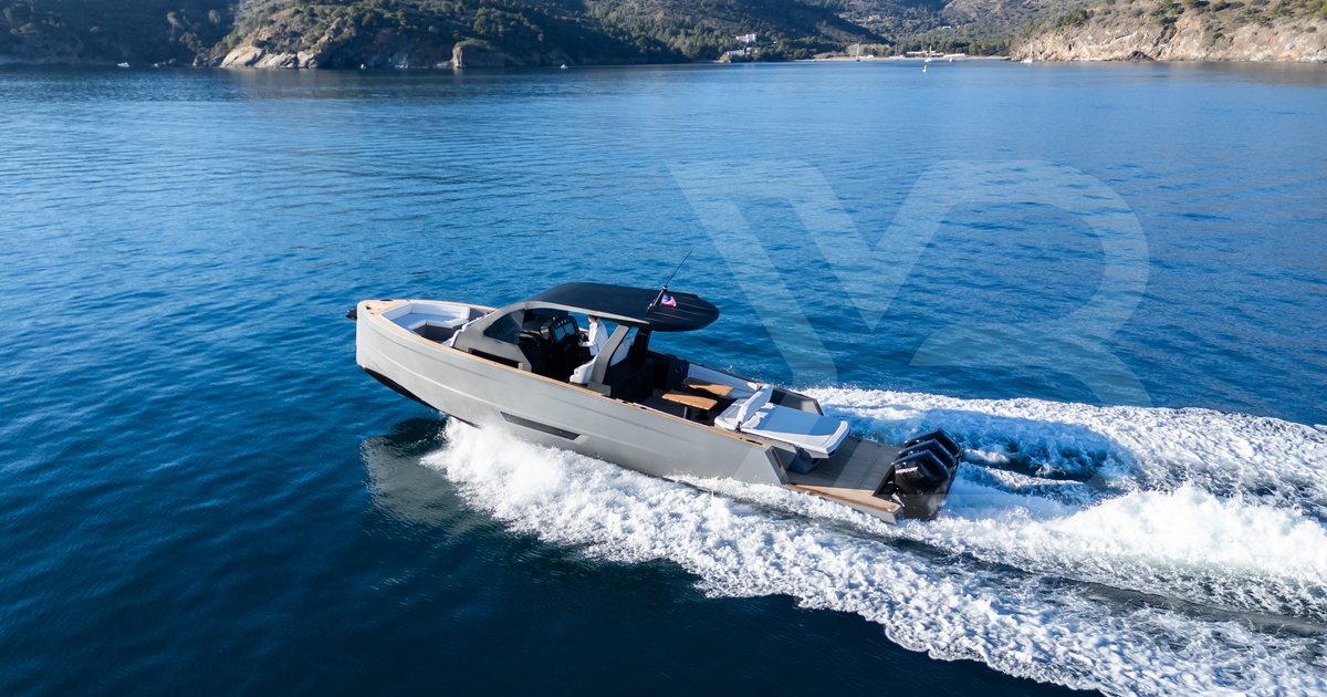 Maxim Yachts MAX44 R Boat
