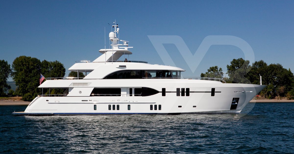 Ocean Alexander 120 Megayacht (Gen 1, 2012 - 2016)