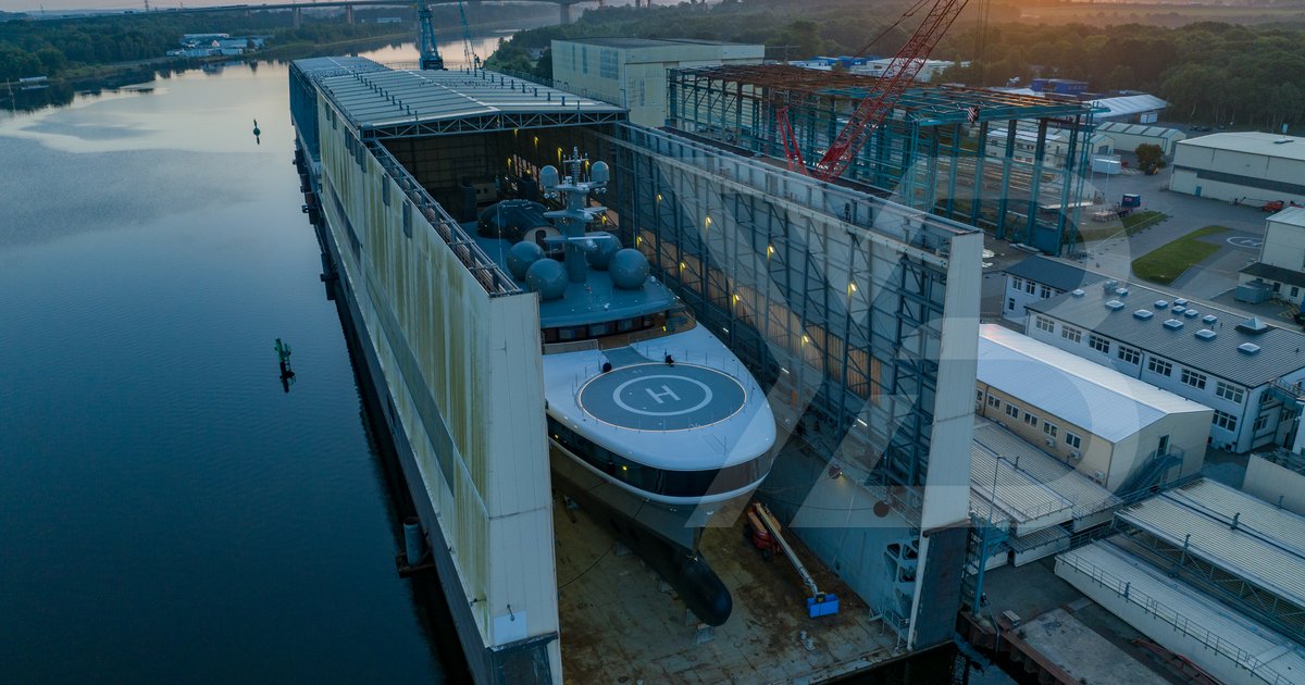 Spy Shots Reveal Project Cosmos, Lürssen’s First Methanol Fuel-Cell ...