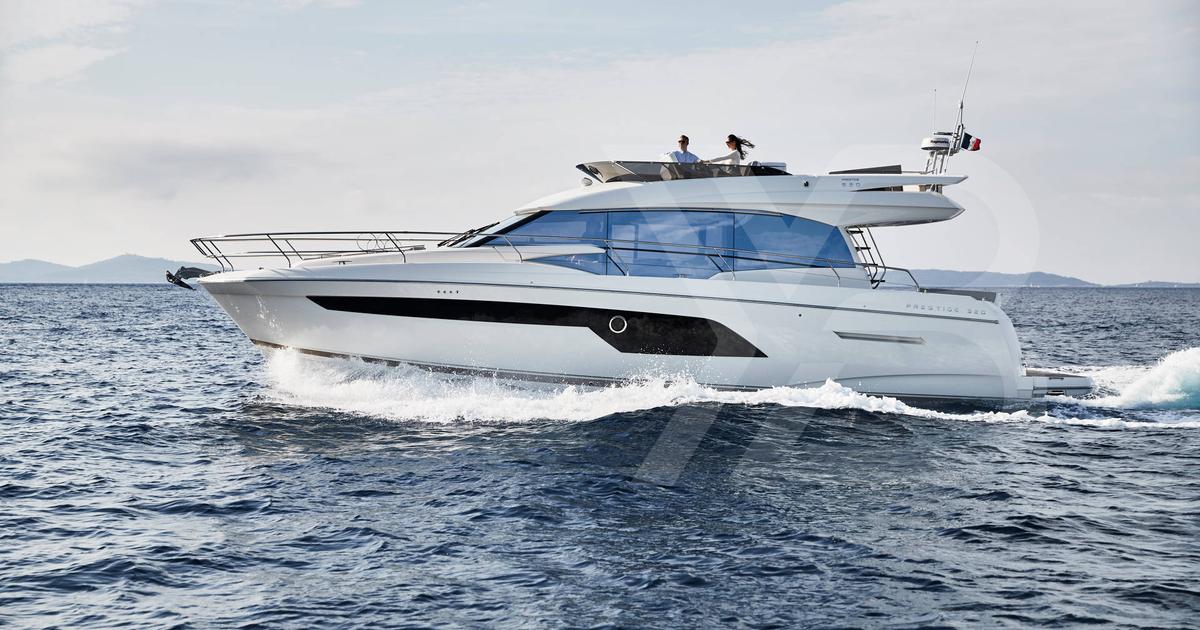 Prestige 520 Boat