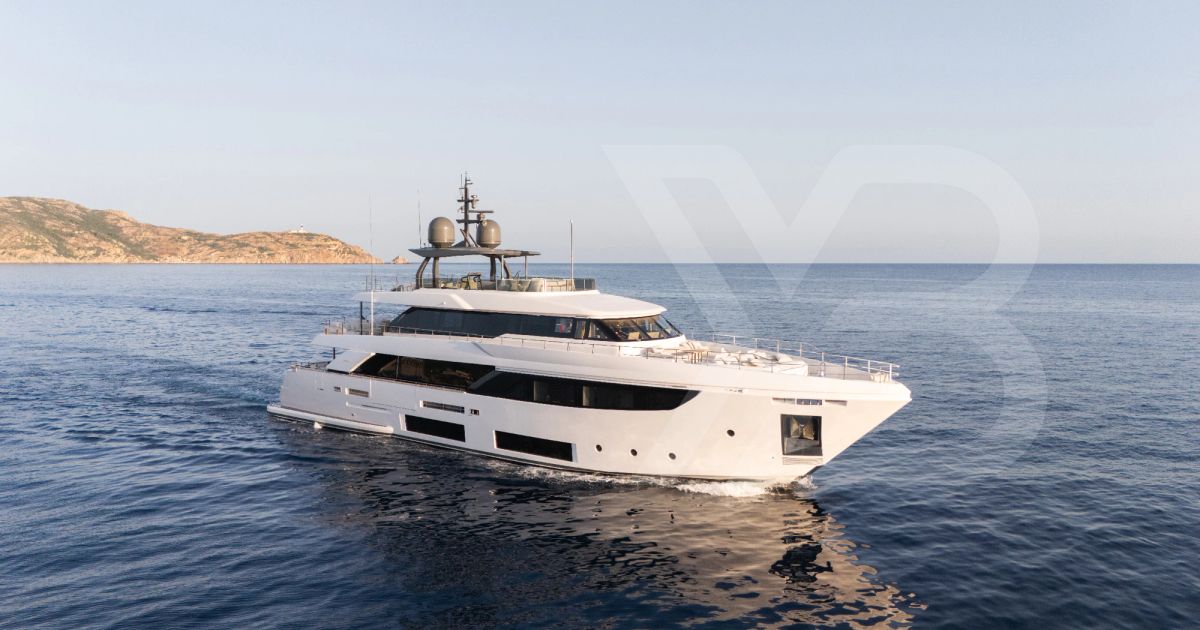 33m Custom Line Navetta 33 Motor Yacht Buongiorno Sold | YachtBuyer