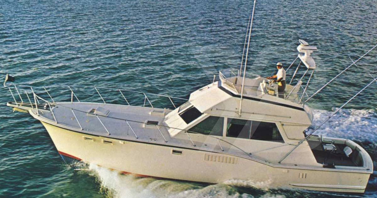 Hatteras 46 Convertible Yacht (Gen 1, 1974 - 1981) | YachtBuyer