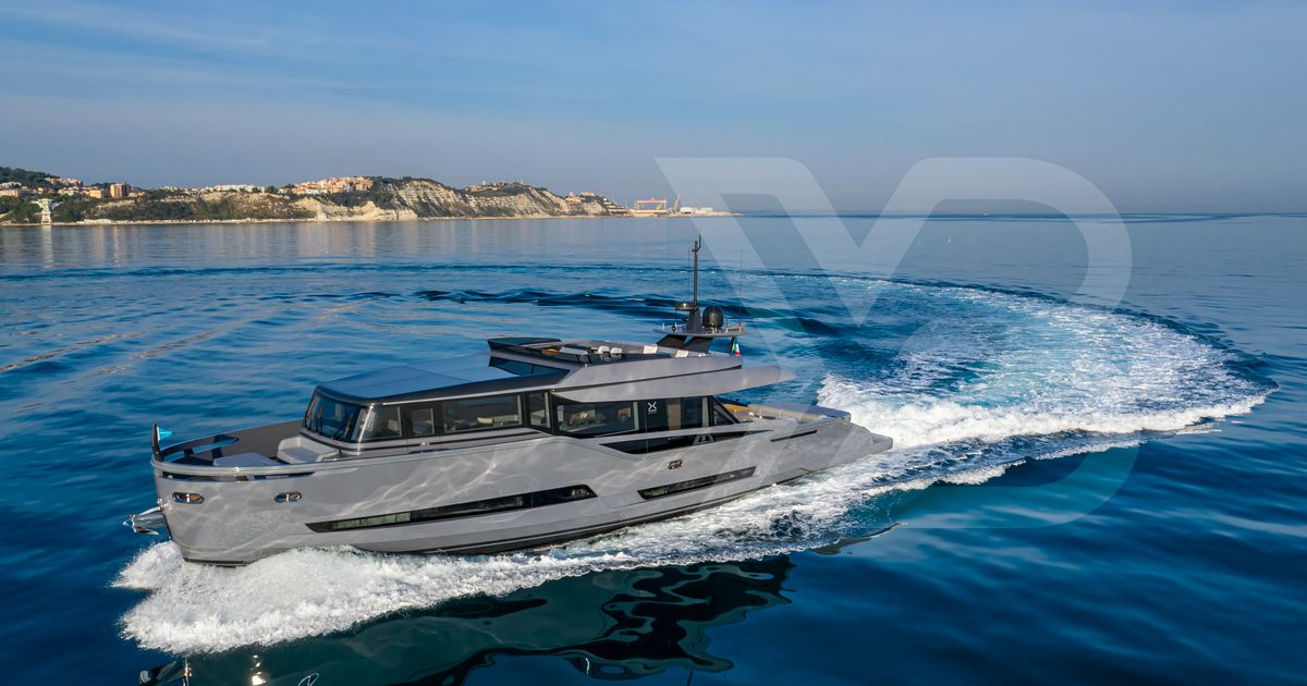 HAZE Yacht - 87ft Extra Yachts 2020 | YachtBuyer