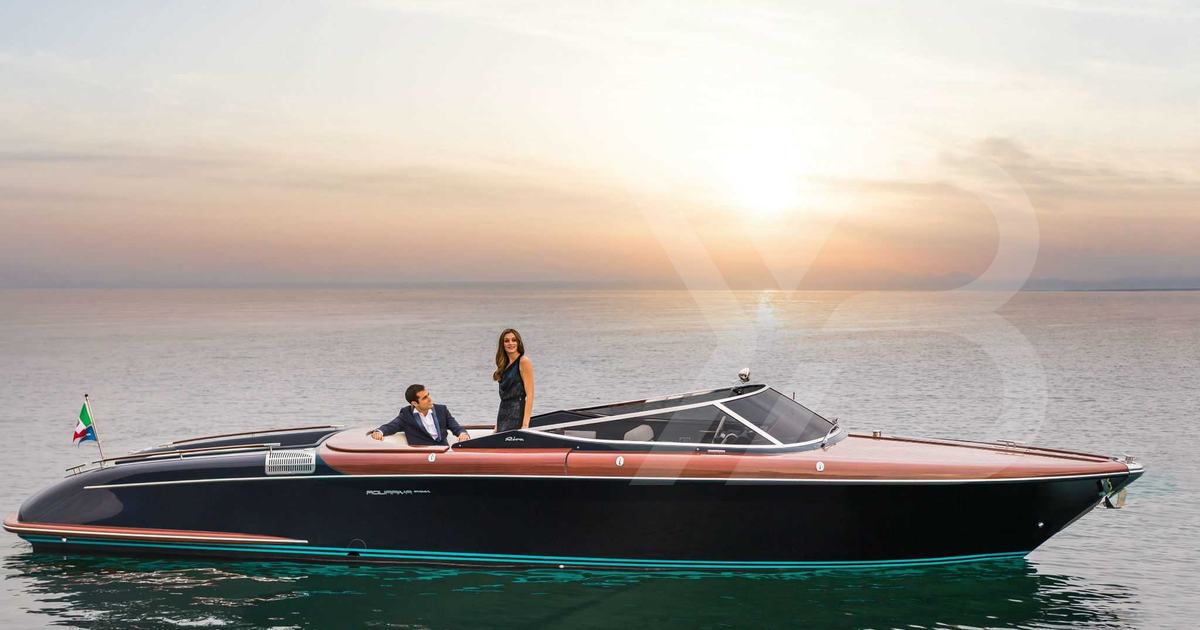 Riva Aquariva Super Boat | YachtBuyer