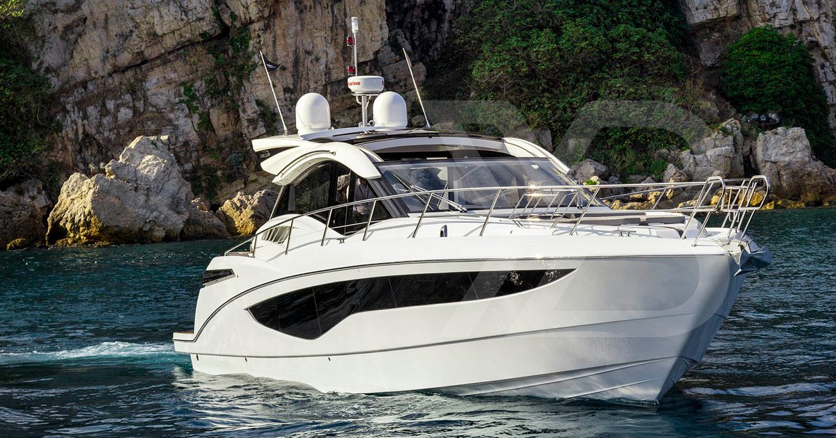 Galeon 445 HTS Yacht (2014 - 2018) | YachtBuyer