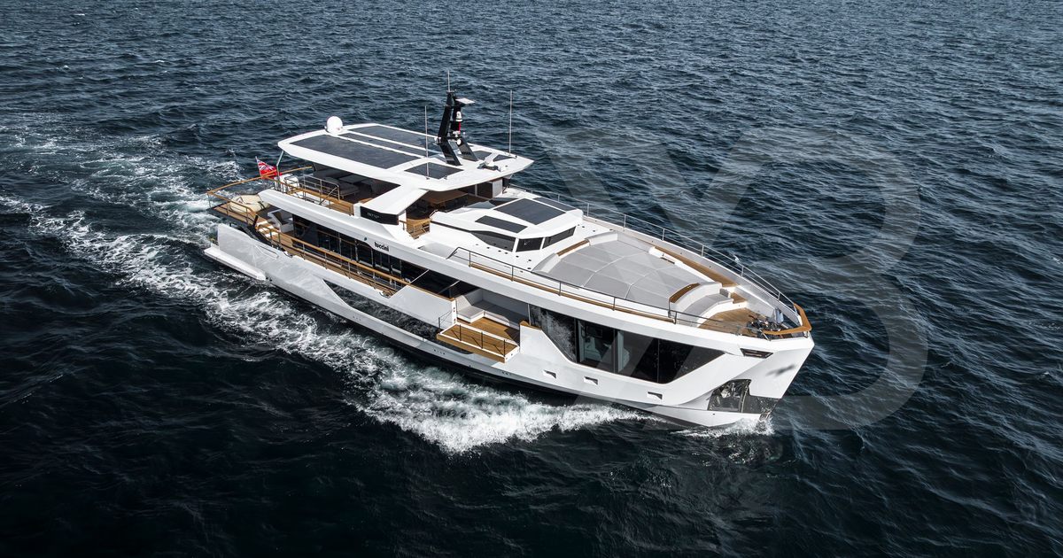 WATCH: Numarine Launches Second 30XP Hybrid Yacht with Low Noise and ...