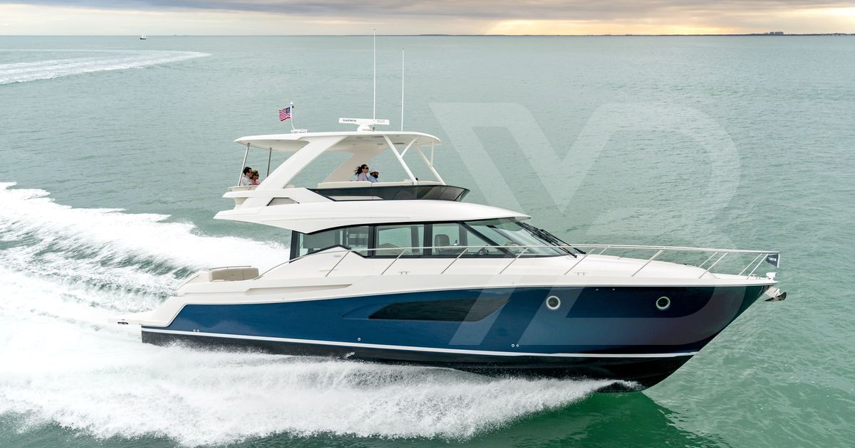 Tiara F53 Flybridge Yacht (2017 - 2021)