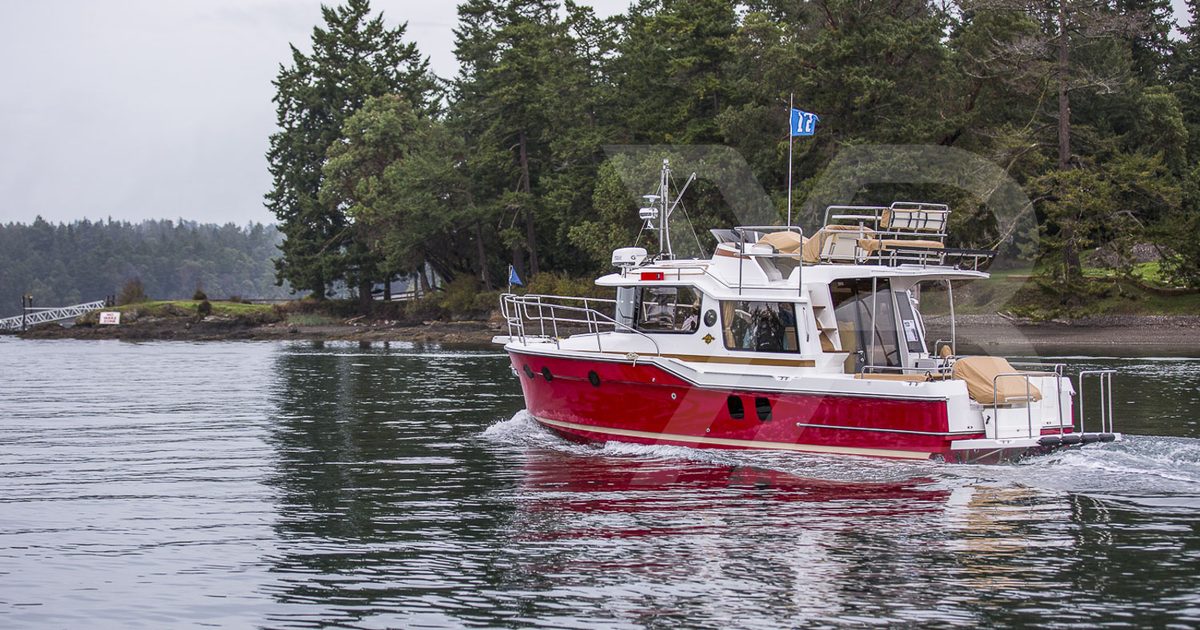 Ranger Tugs R-29 CB Boat | YachtBuyer