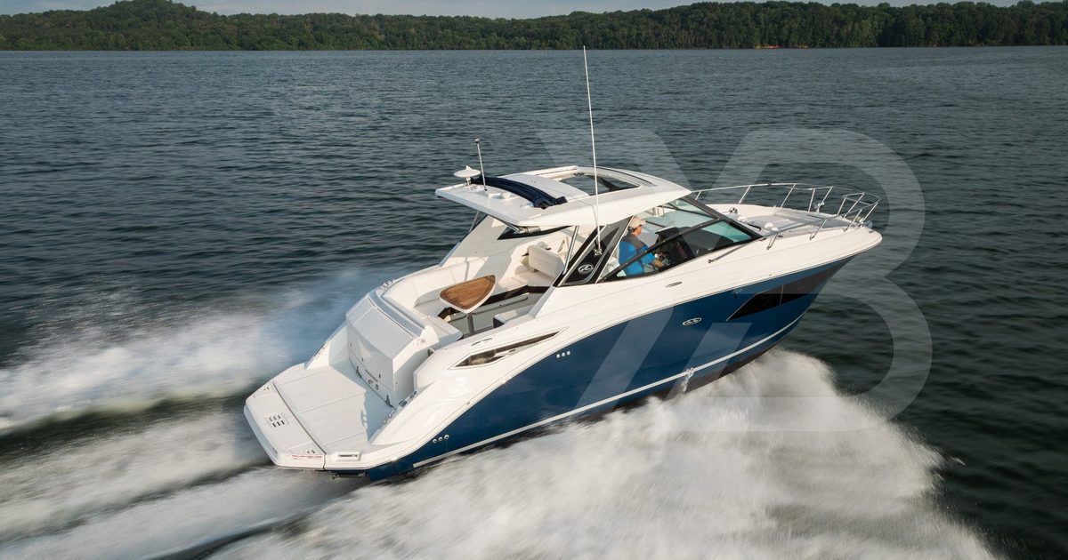 Sea Ray Sundancer 320 Review & Full Video Tour