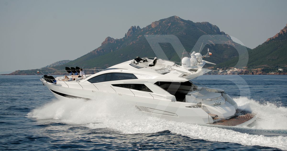 Galeon 700 Skydeck Yacht (Gen 1, 2010 - 2019)