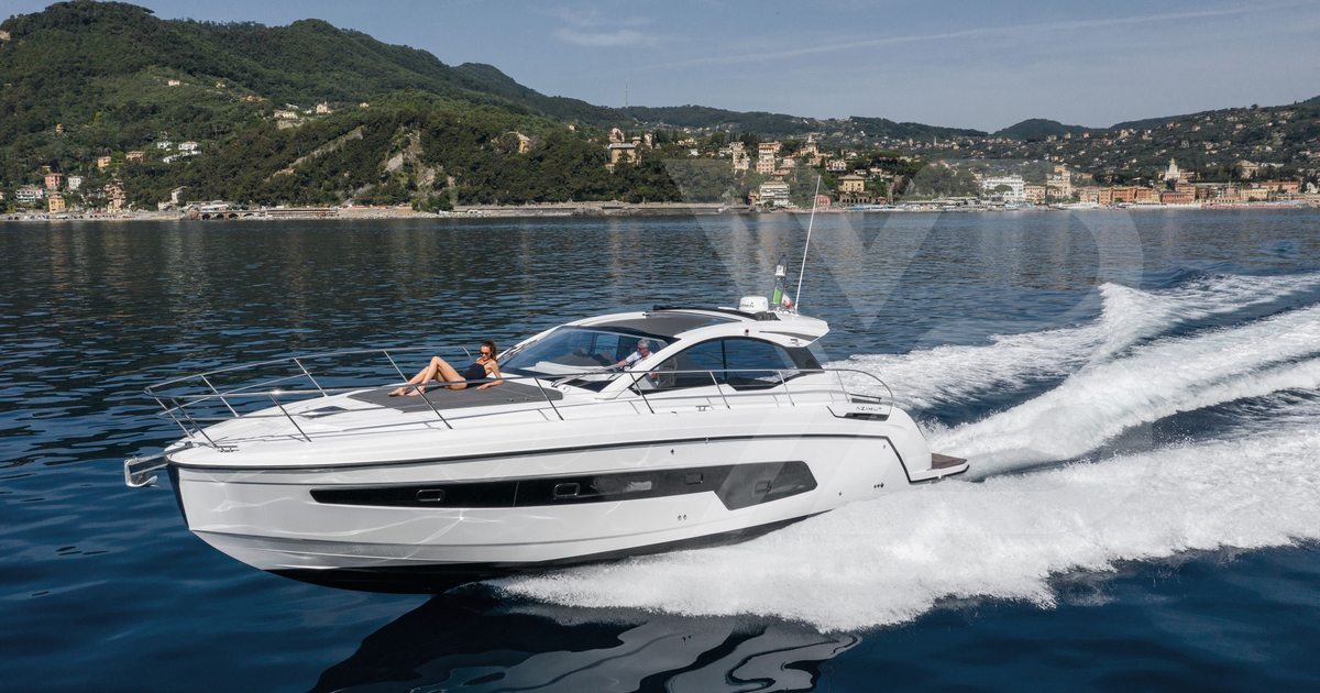 Azimut Atlantis 45 Yacht