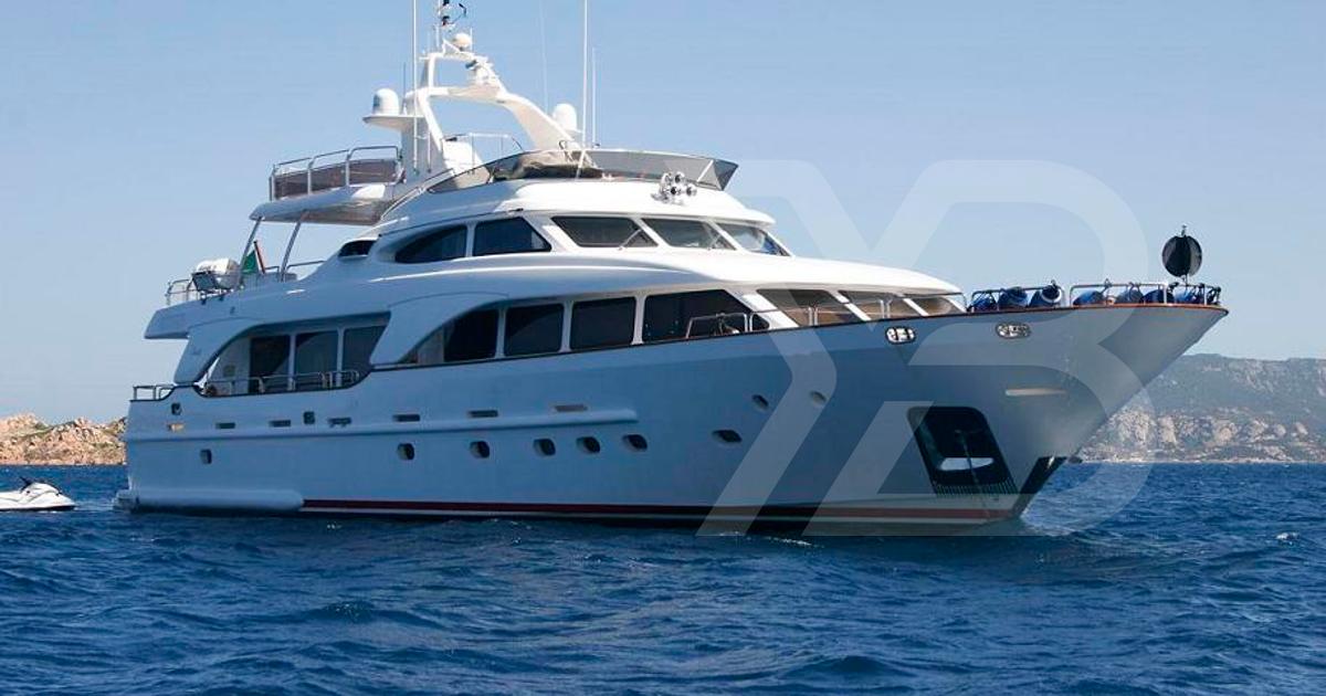 LADY ANN Yacht - 100ft Benetti 2004 | YachtBuyer