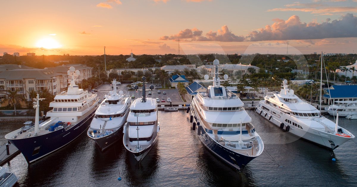 Safe Harbor buy Rybovich Superyacht Marina | YachtBuyer