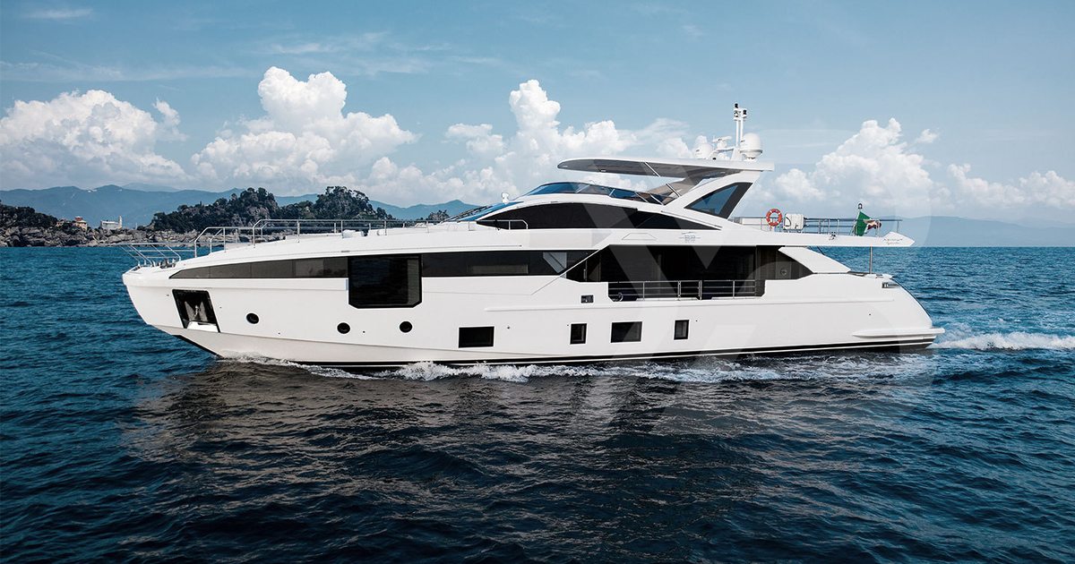 Debuting Azimut Grande 32 Metri sparkles at Cannes Yachting Festival ...