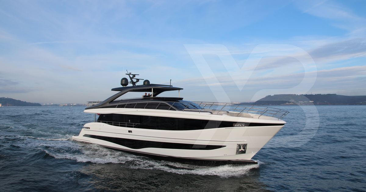 Princess Y95 Yacht