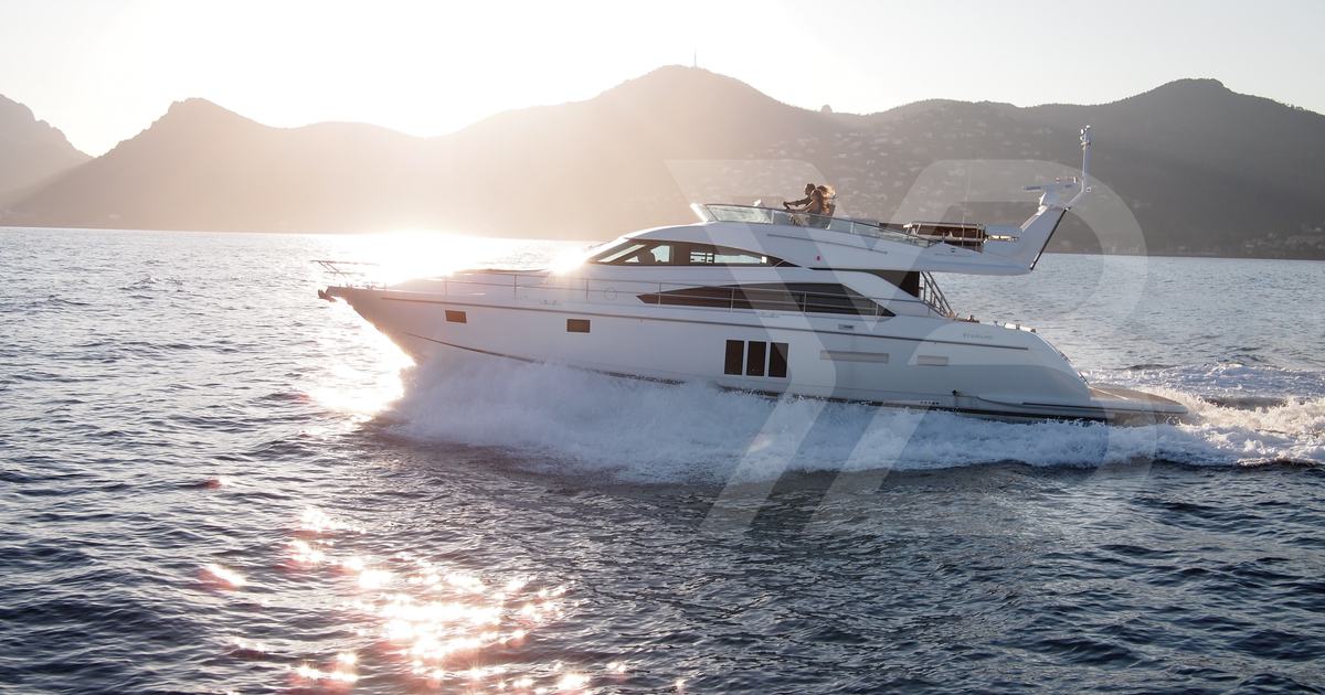 Fairline Squadron 60 Yacht (2012 - 2015)