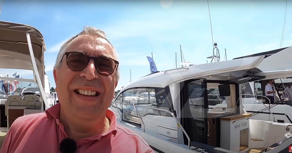 Sealine C335 Review (2021 Edition)