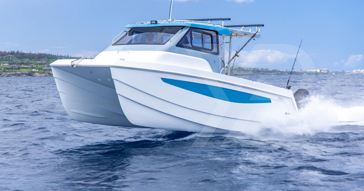 Aquila 28 Molokai Cuddy Powercat | YachtBuyer