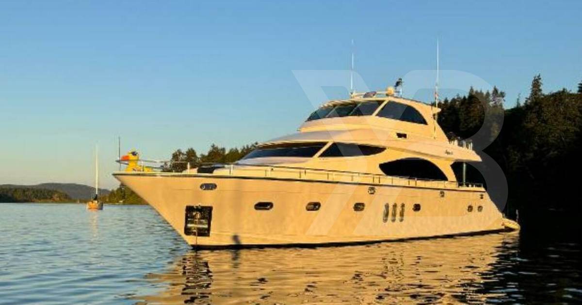 MISS BEHAVING Yacht - 25m (80ft) Mystica Yachts 2007 | YachtBuyer