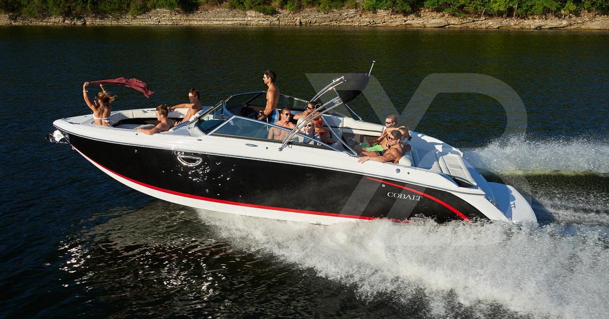 Cobalt Boats R30 Boat