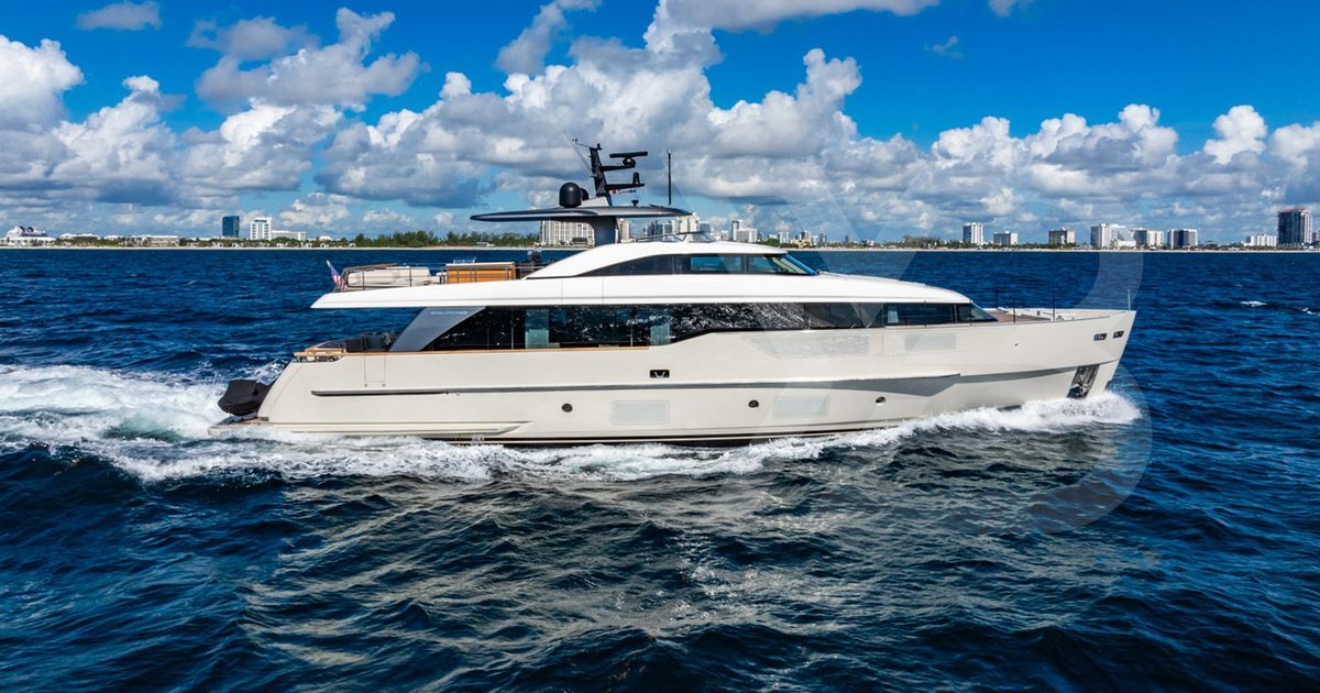 28m Sanlorenzo SD90 Motor Yacht Midlife Muse Listed for Sale for First ...