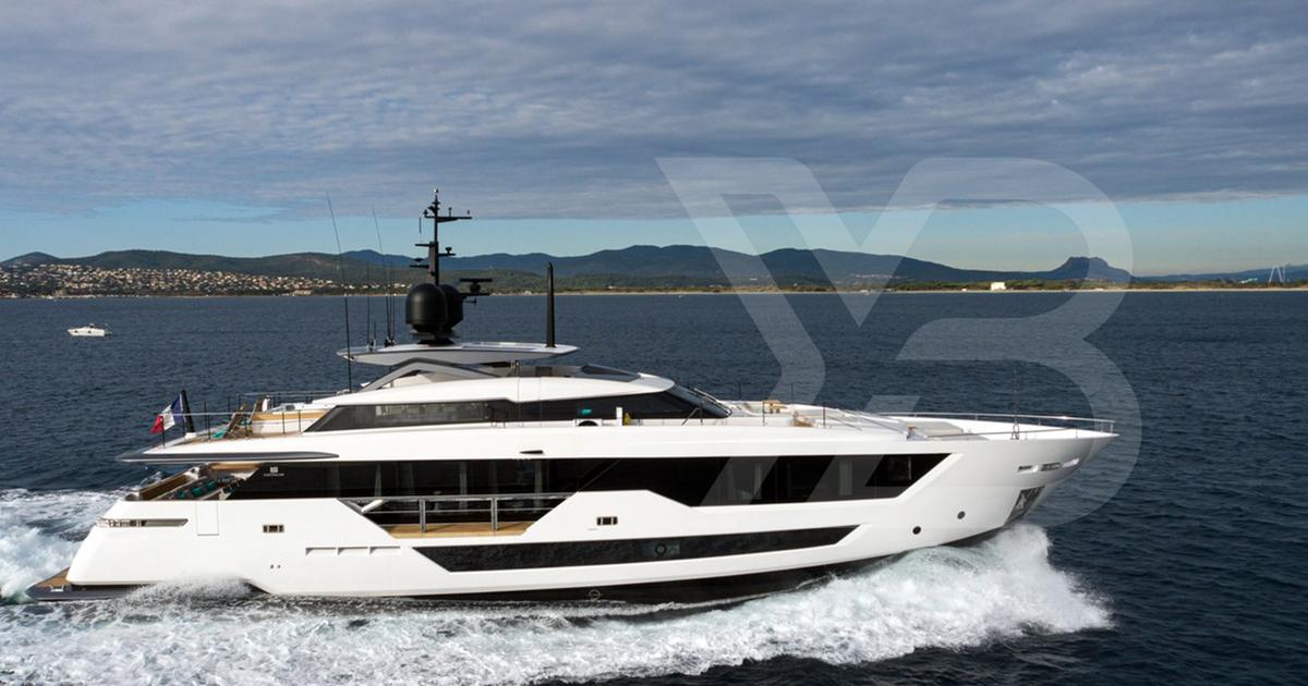 JAG'B Yacht - 106ft Custom Line 2020 | YachtBuyer