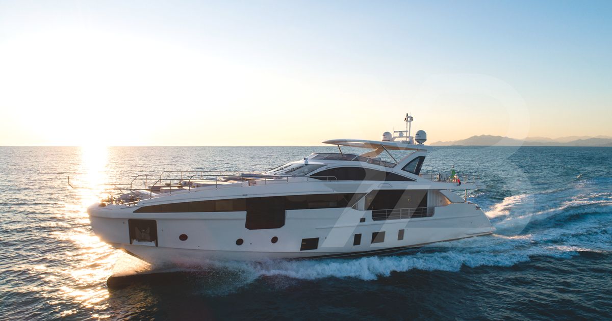 Azimut Grande 32 Metri picks up second award in two months | YachtBuyer