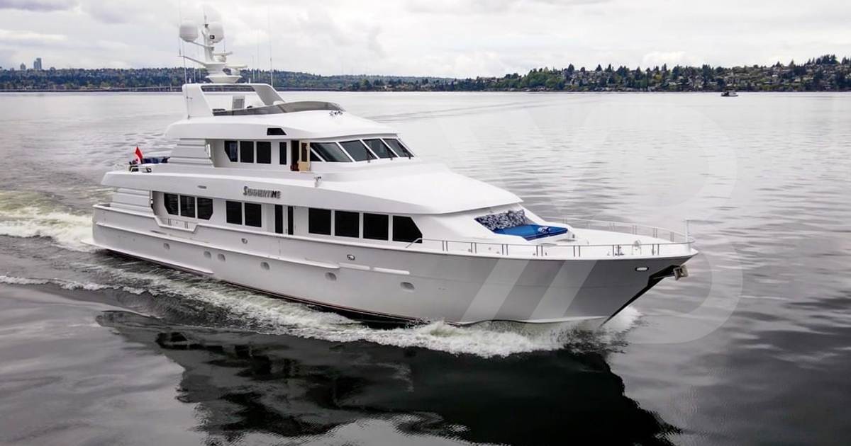 SEASPEAK Yacht - 117ft Hatteras 1997 | YachtBuyer