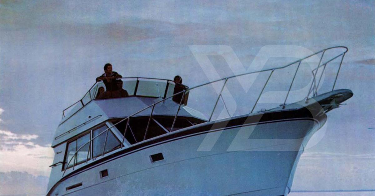 Hatteras 37 Convertible Yacht (1977 - 1982)