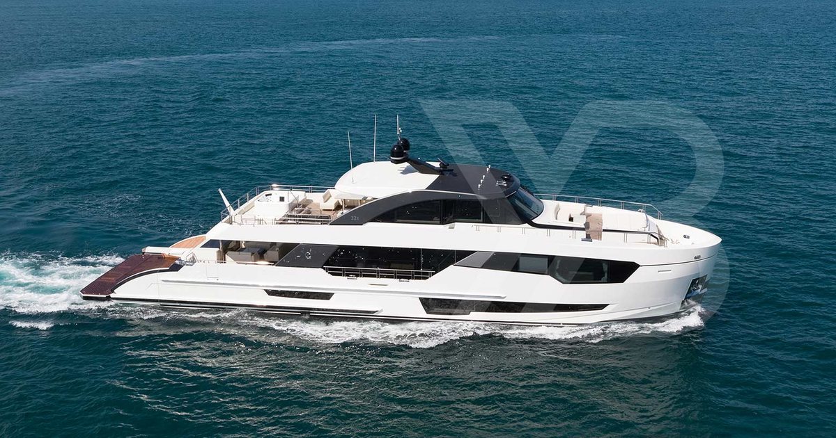 Ocean Alexander 32E Yacht