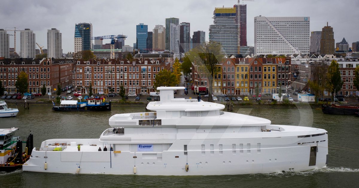 Feadship explorer SHINKAI launched in Holland | YachtBuyer