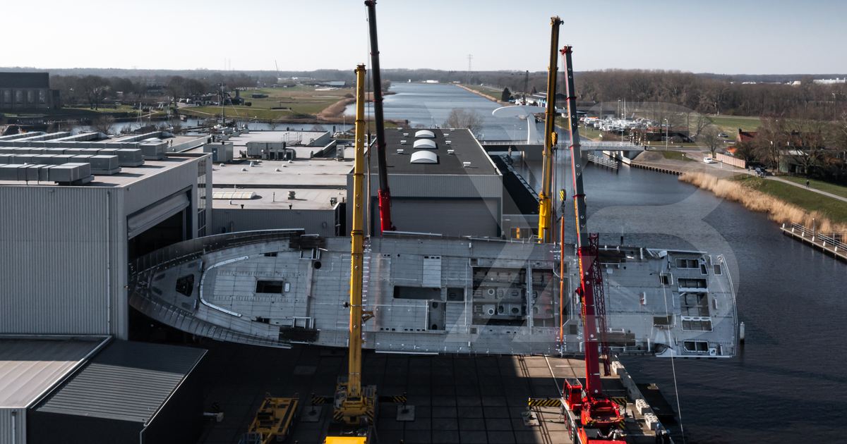 World’s Largest Sportsfisher Yacht, 52m ‘Project 406’, has her Hull ...