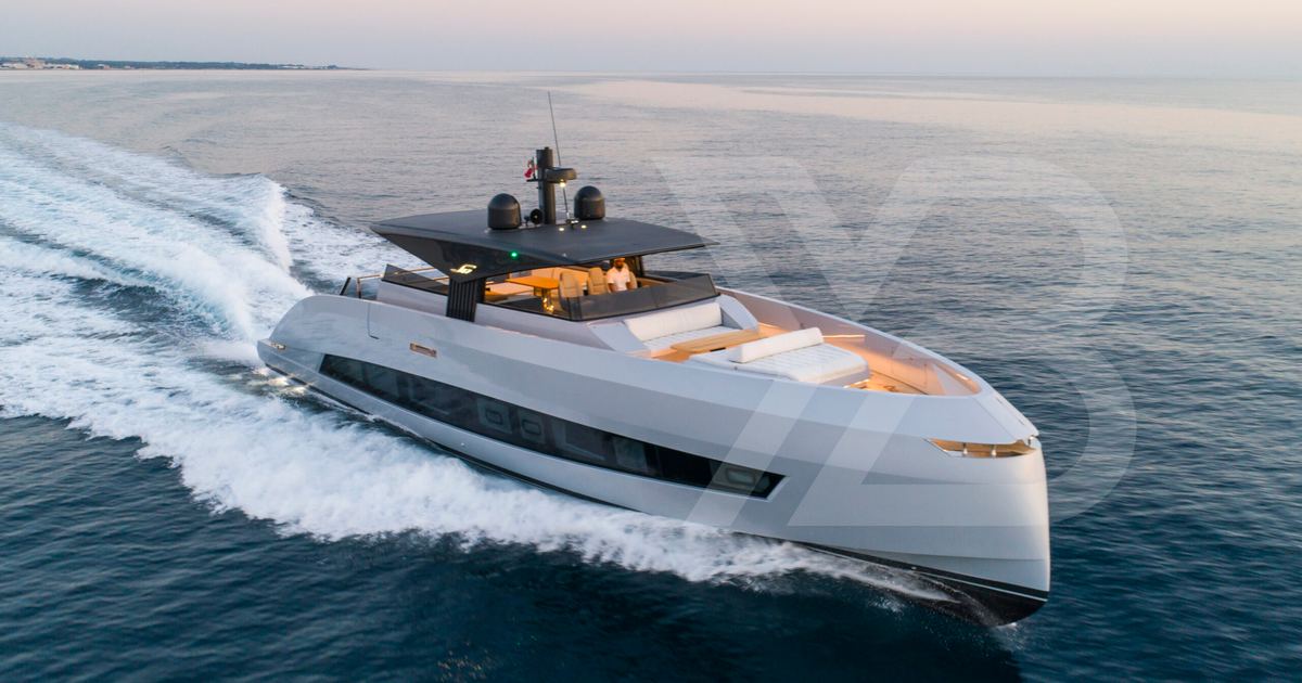 Manda S07 Spider Yacht | YachtBuyer