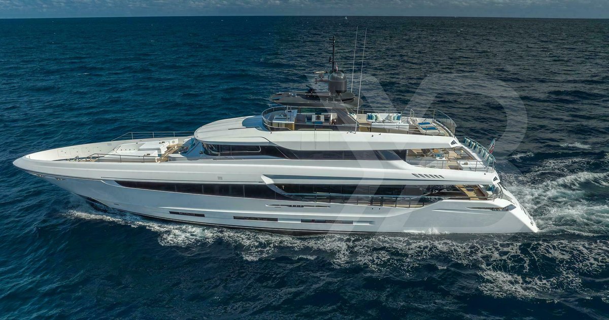 43m Mangusta Oceano 42 Superyacht Neverland Listed for Sale | YachtBuyer