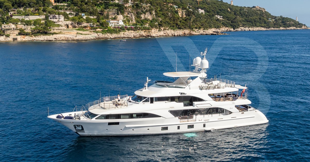 LADY LILLIAN Yacht - 122ft Benetti 2017 | YachtBuyer