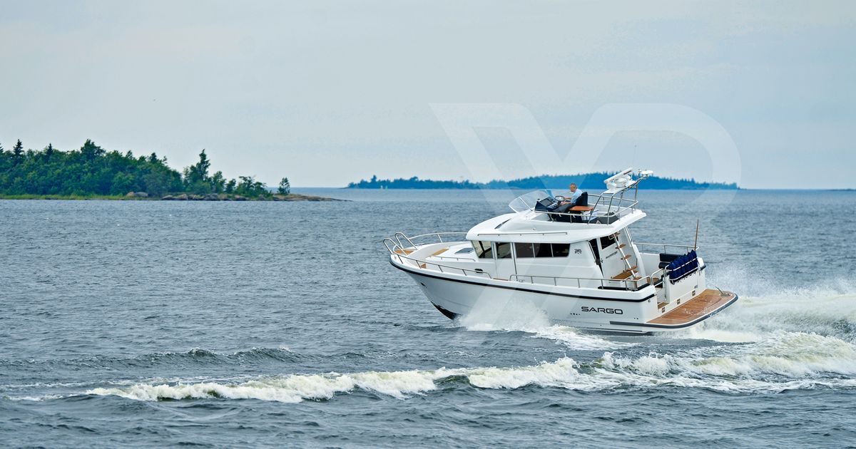 Stylish Flybridge on the Sargo 36 FLY | YachtBuyer