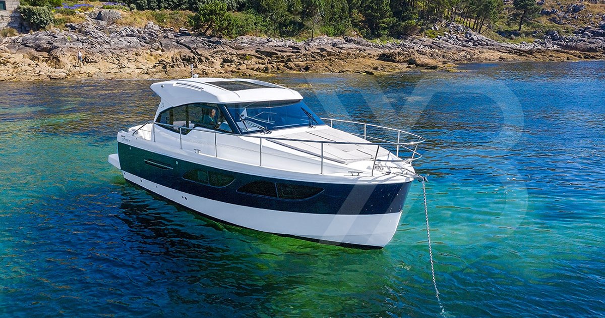 Rodman Spirit 31 Inboard Boat