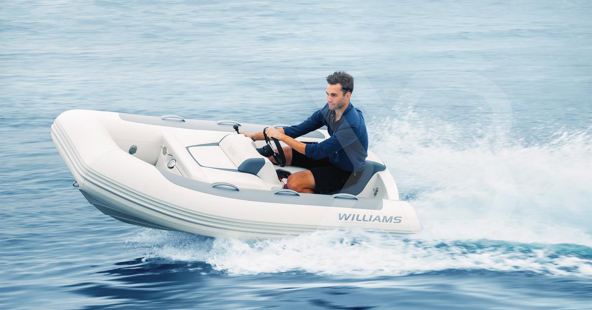 Williams MiniJet 280 Yacht | YachtBuyer