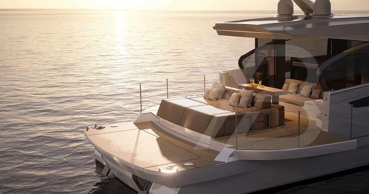Azimut Seadeck 6 Review (2024 Edition) | YachtBuyer