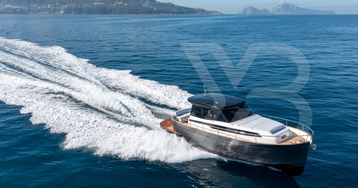 Apreamare Gozzi 38 Cabin Boat to Make American Debut at Newport Beach ...