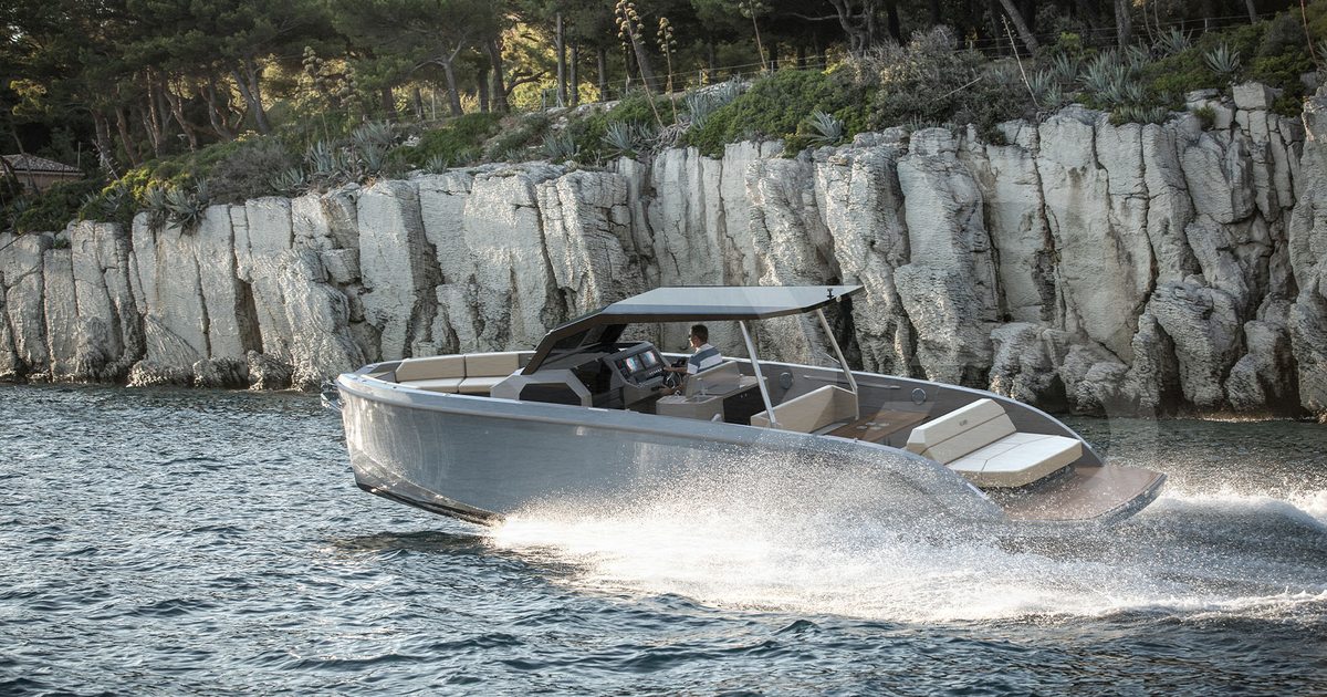 Rand Escape 32 Boat